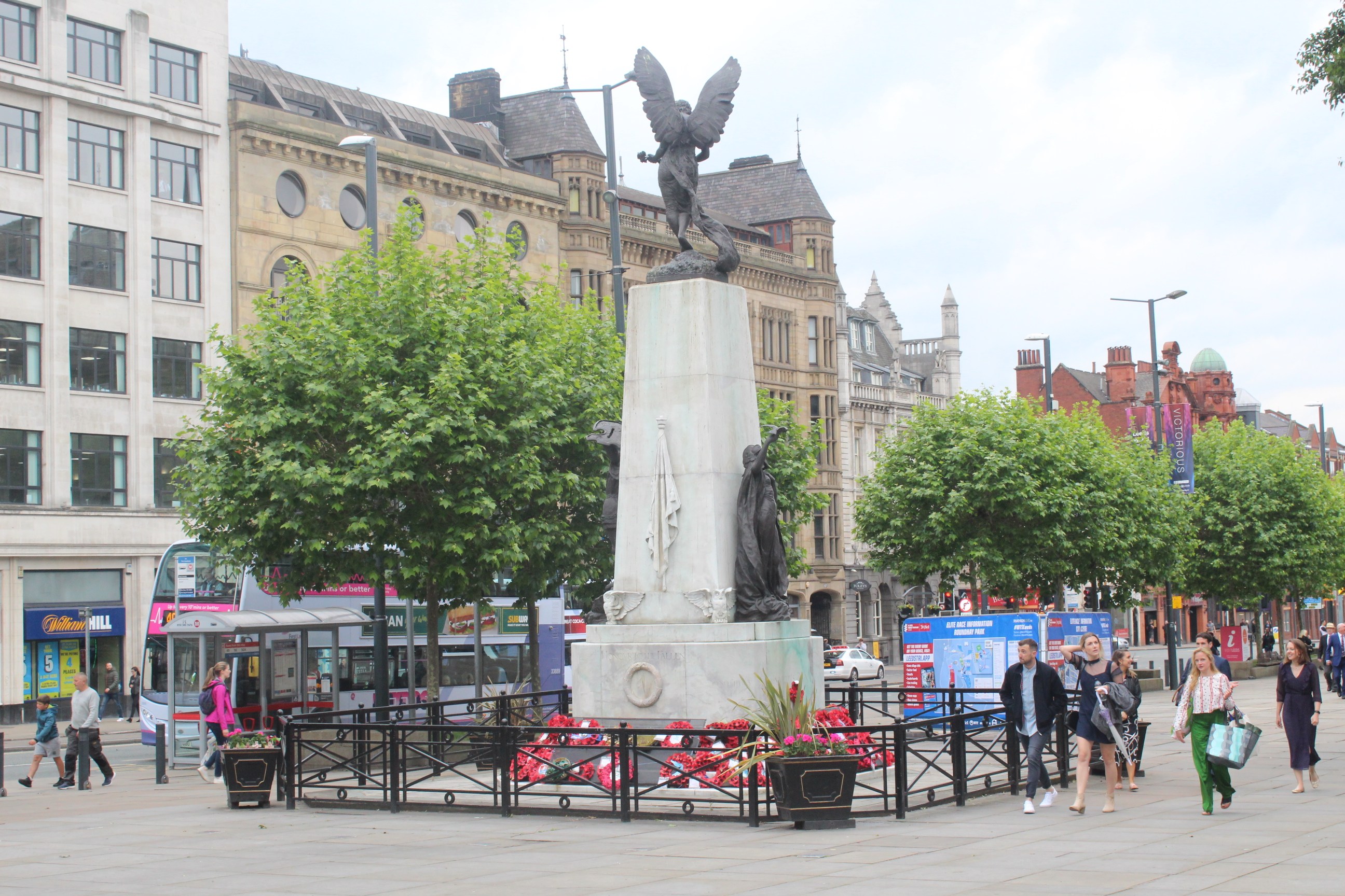 Leeds - War Memorials Online